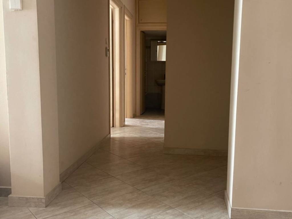 Rent Apartment Thessaloniki - Center. 2-room flat in Εγνατία, 12 ...